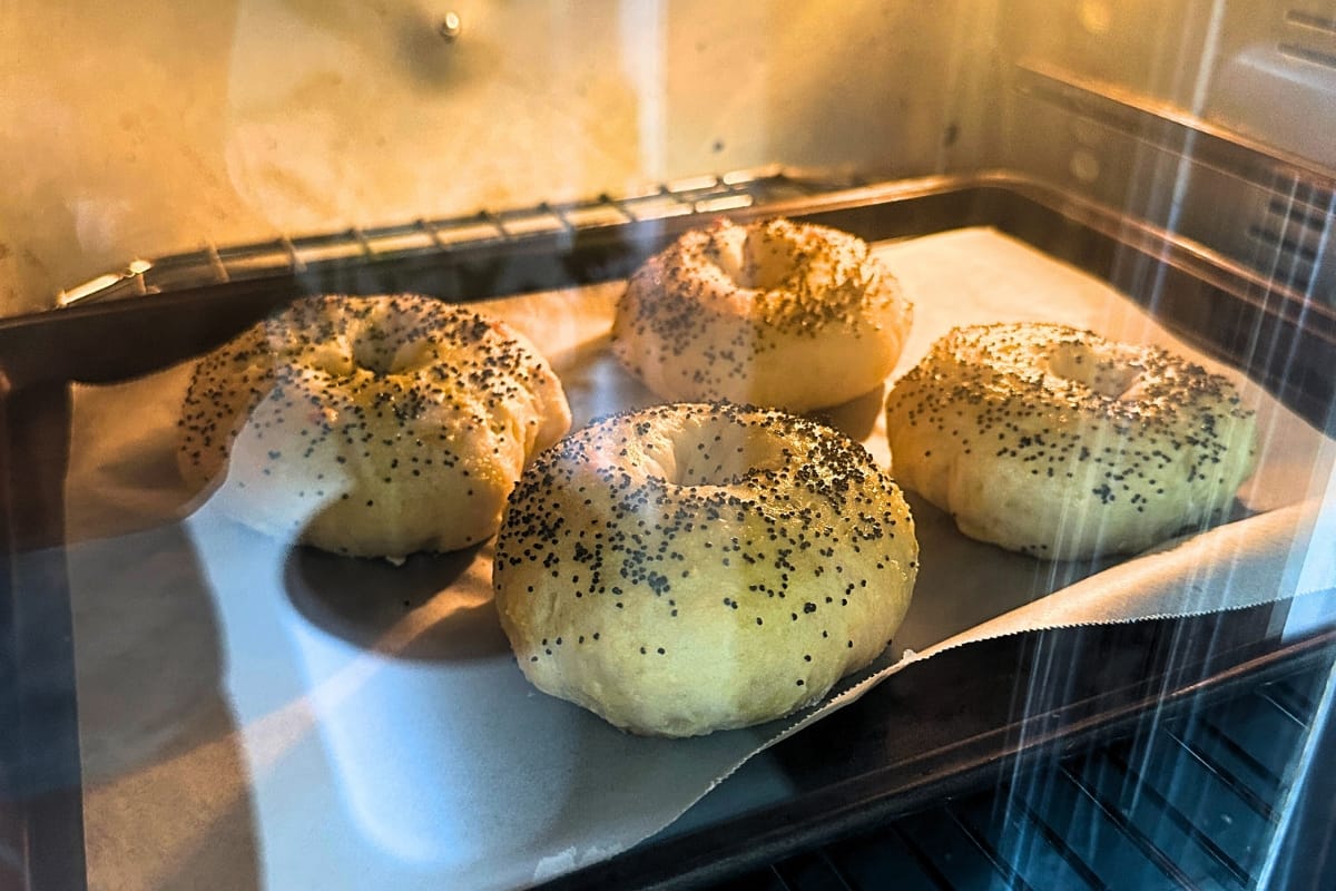 Healthy Bagels to Make a New Yorker Proud! - Minoo Makes Stuff
