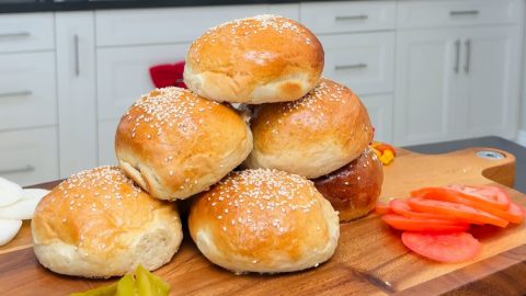 30 Minute Quick Hamburger Buns Recipe - Minoo Makes Stuff