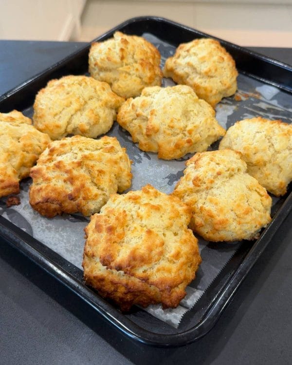 Homemade Buttermilk Drop Biscuits (Ready in 20 Minutes!) - Minoo Makes ...