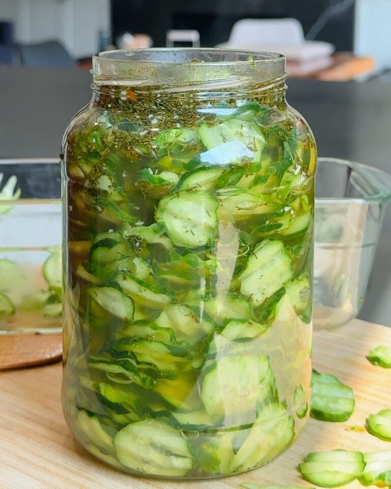 Easy Homemade Pickles (15 Minutes)